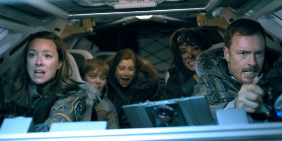 Netflix's 'Lost in Space' Is an Exceptionally Well-Done Family Show